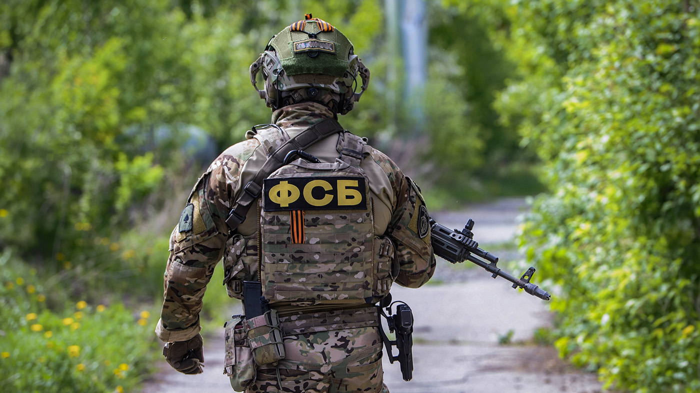 Связной баталхаджинцев* попался на гранате, а вывел на «Крокус»: что ...